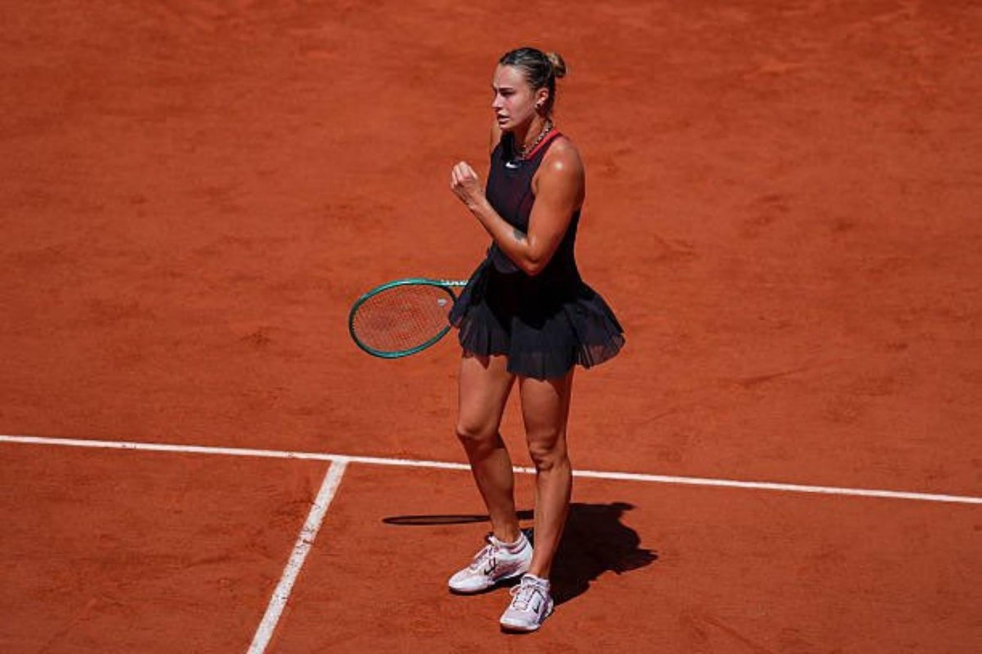 French Open: Aryna Sabalenka claims bagel in 3R win to set up Naomi ...