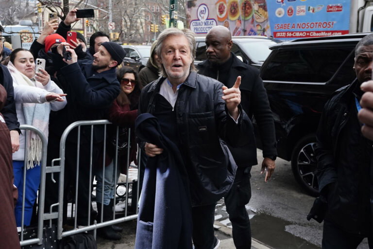 Paul McCartney vergelijkt Taylor Swift met Beatles-roem op hoogtepunt