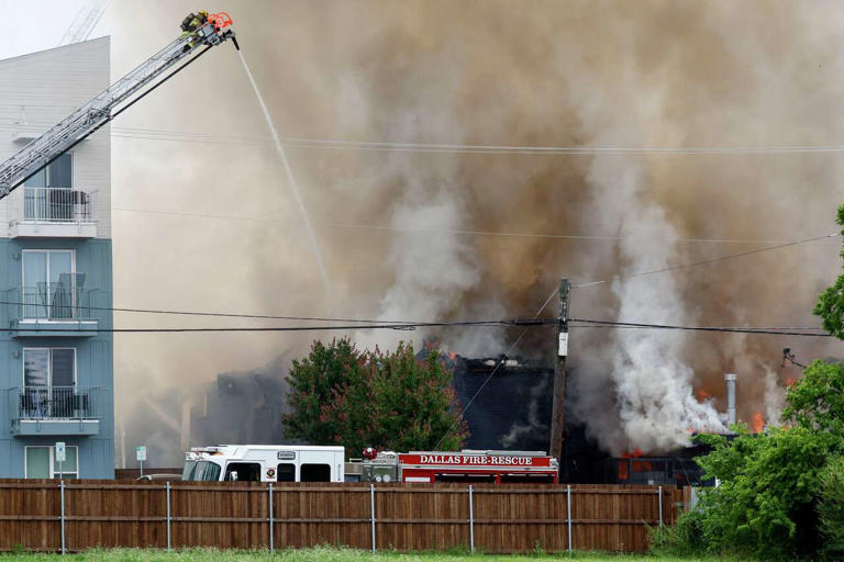 2 women, child who died in Oak Cliff apartment fire identified by ...