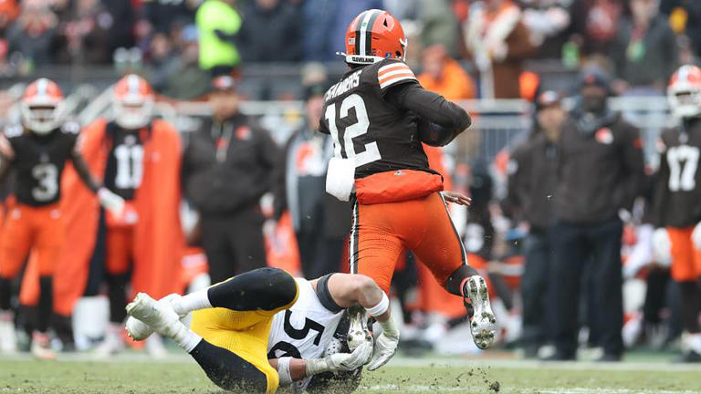 Browns quarterback Shedeur Sanders reports record-breaking financial ...