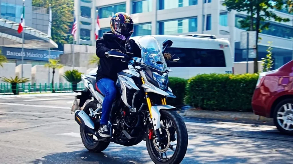 Semarnat propone regulación ambiental de motocicletas nuevas