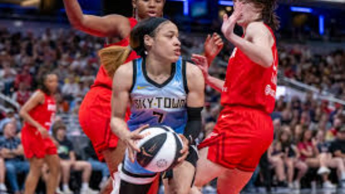 WNBA fans turn on Chennedy Carter after explosive social media rant ...