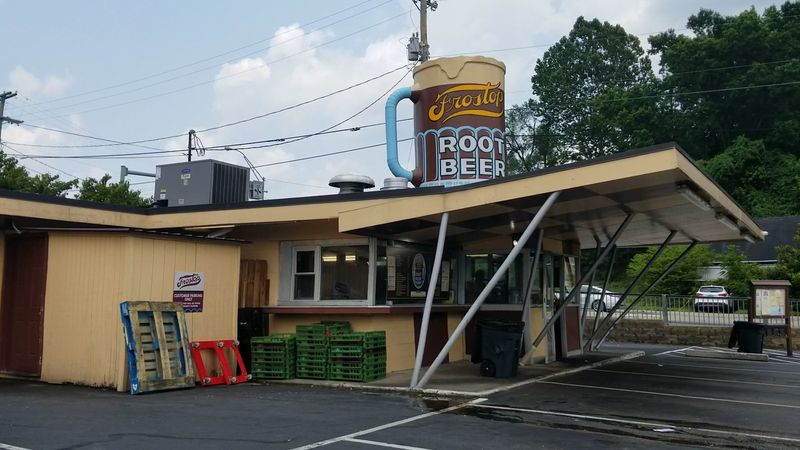 12 quirky roadside eateries in West Virginia where locals swear by the menu