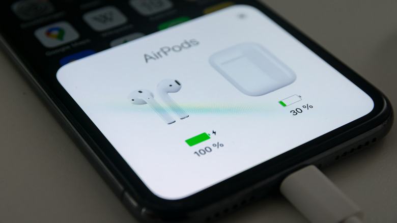 How to check your Bluetooth headphones' battery on iPhone (AirPods or not)
