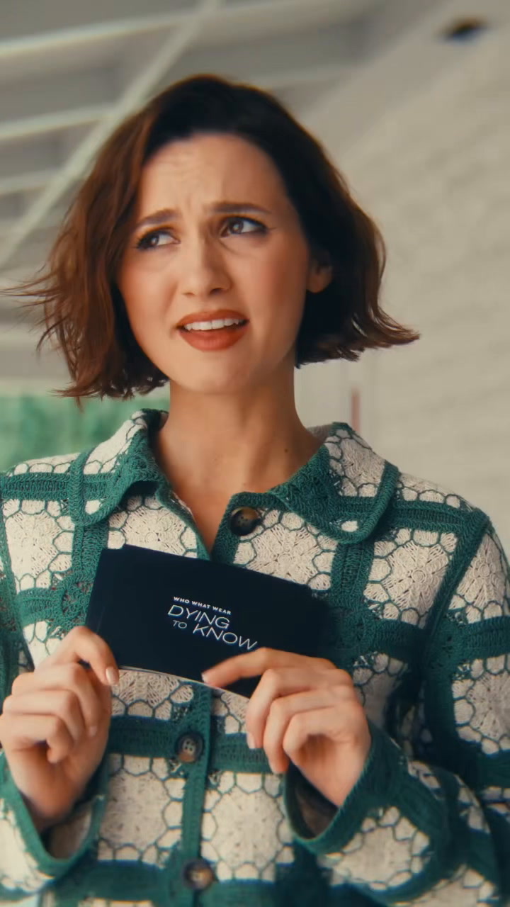 Maude Apatow is a proud cat lady