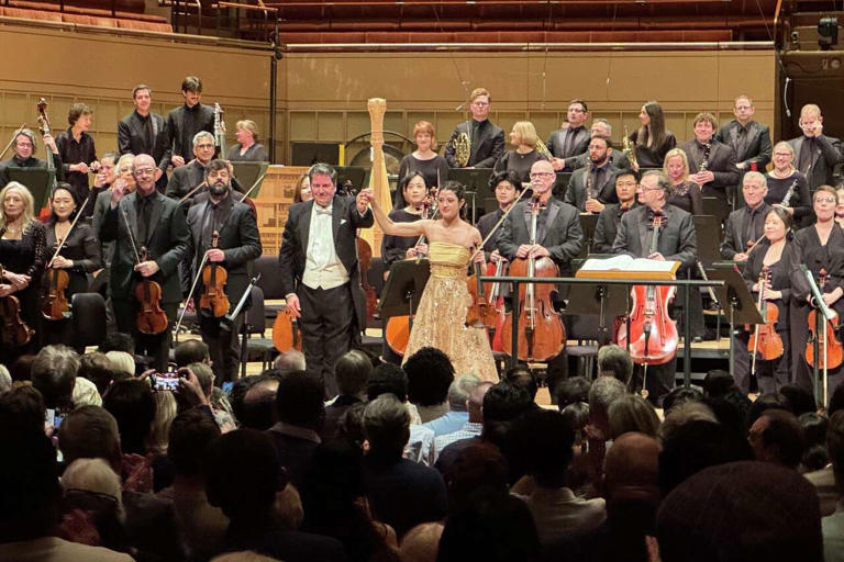 Review: DSO performs music from Prague and Hollywood, via Vienna