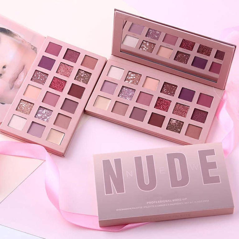 Eyeshadow palettes for glamorous eye makeup