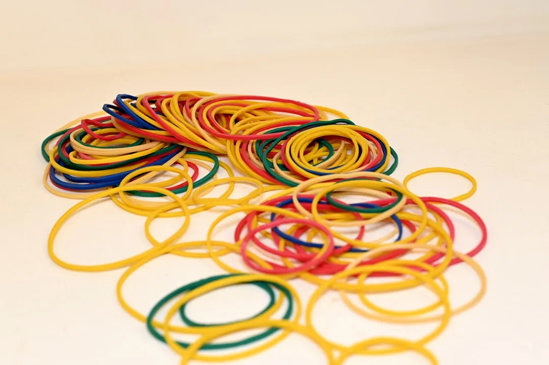 The rubber band trick that makes harvesting leafy greens twice as fast