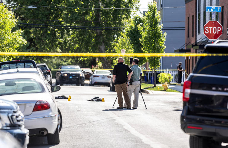 Teen boy dies after being shot getting off Harrisburg school bus: DA