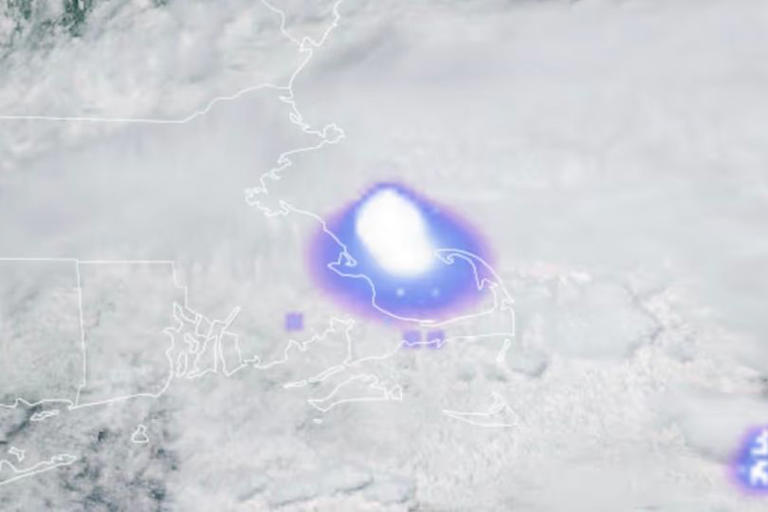 'Very loud boom' shakes Boston homes as experts say it was likely a meteor