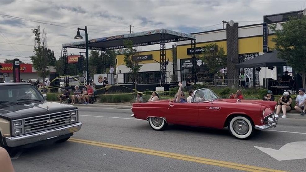 City of Tulsa sets new world record for largest classic car parade