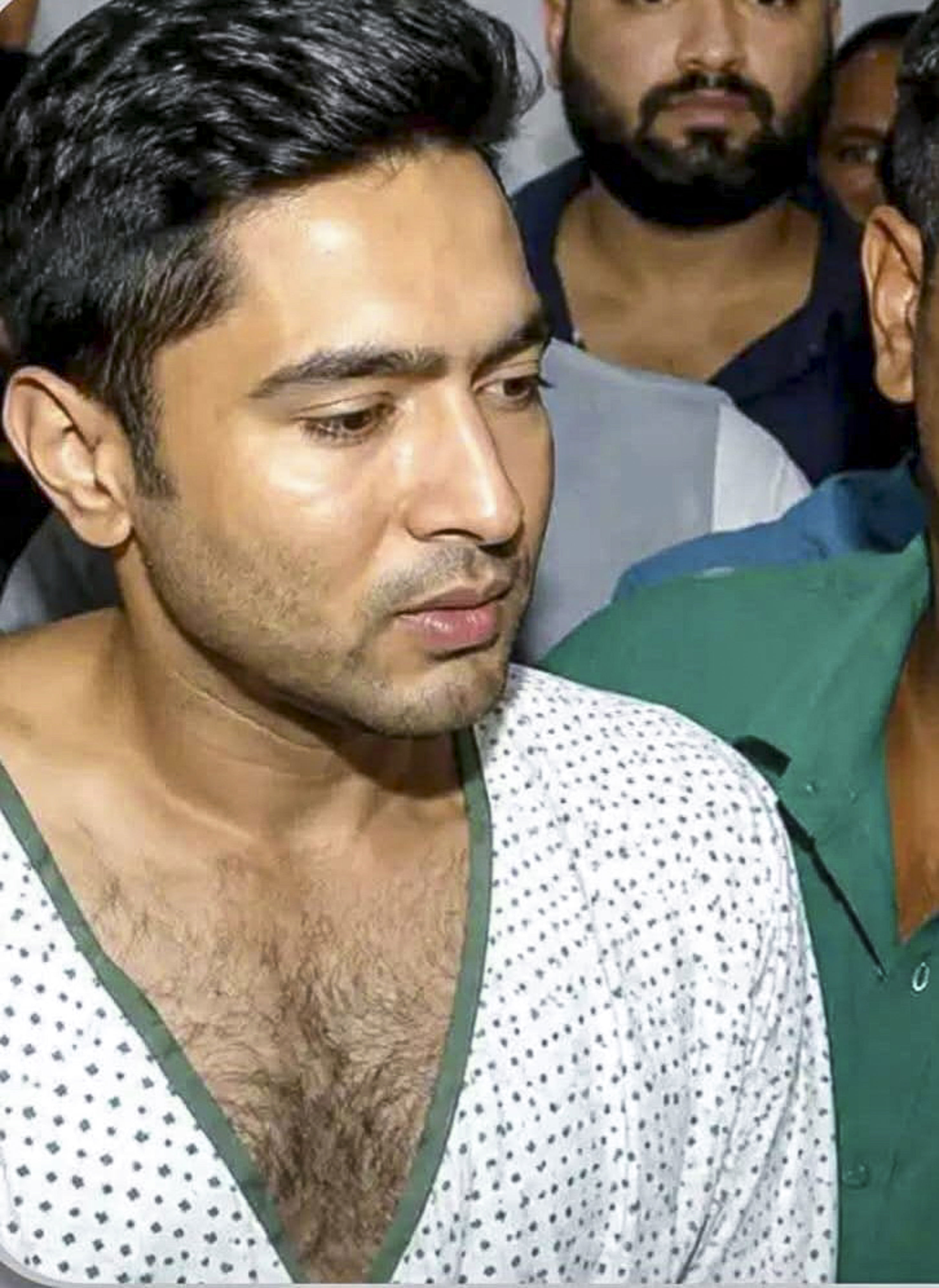 Confusion over Abhishek's hospitalisation as doctors term injuries ...