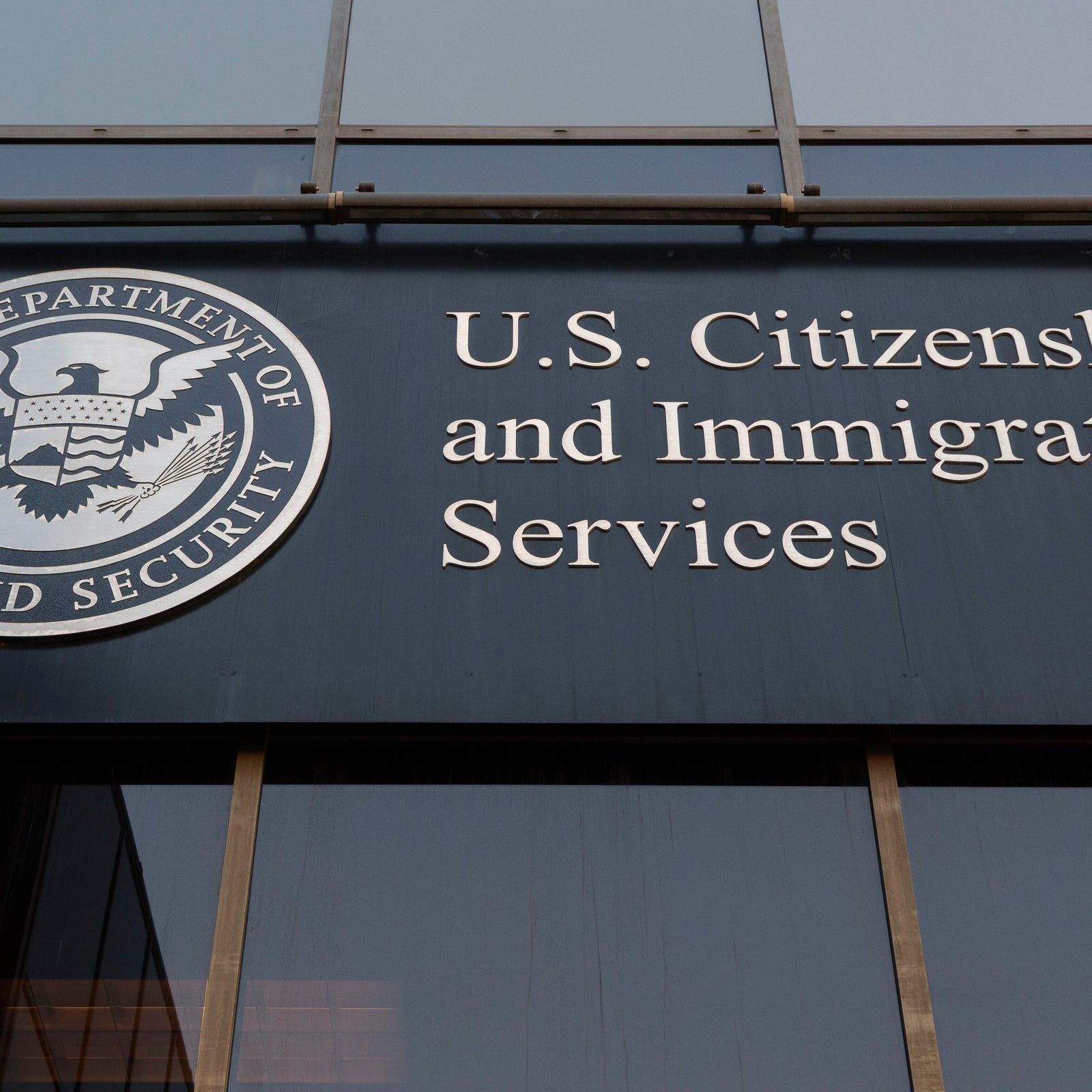 Trump administration appears to downplay impact of green card policy ...