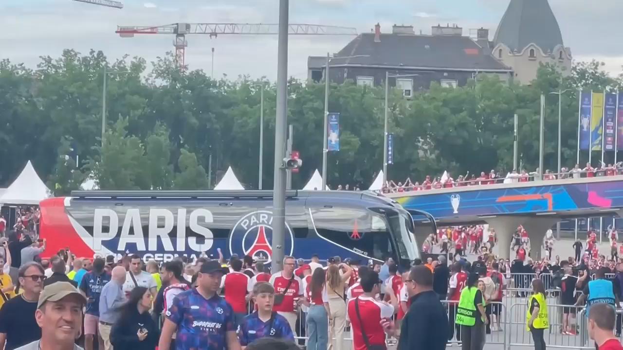 PSG bus arrives at Puskas Arena for the UCL final