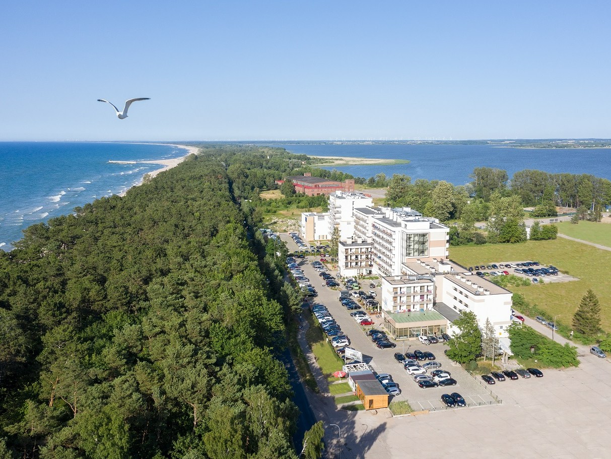 Ten hotel w Polsce nie ma konkurencji. Z jednej strony morze, z drugiej ...