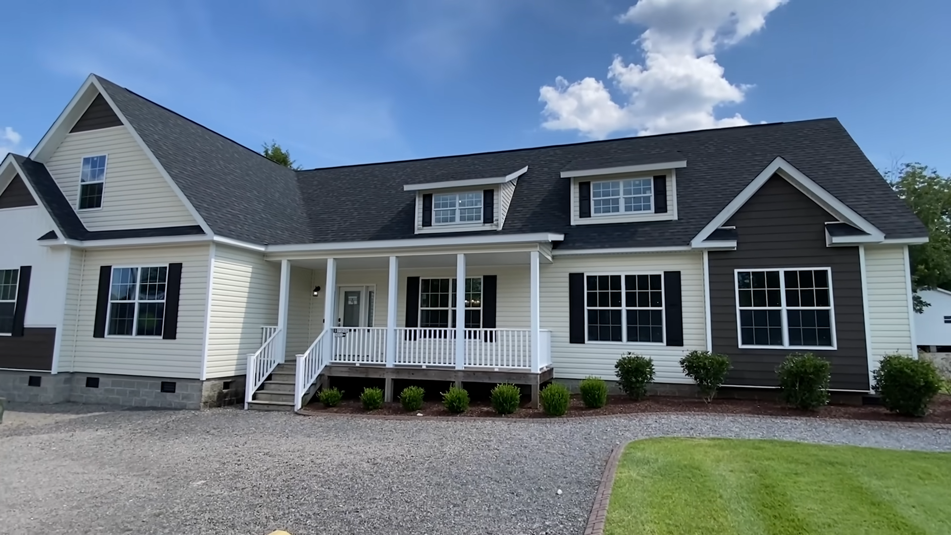 Riverside by R-Anell Homes | 3 bed, 2 bath prefab house tour