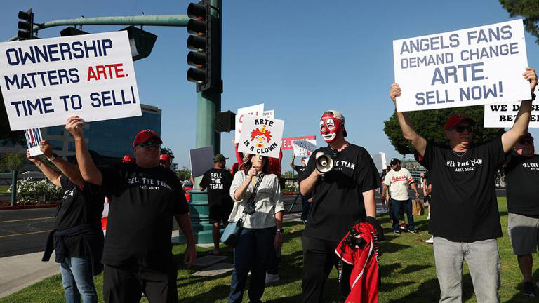 LA Angels fan protests: ‘Tarps off’ movement plans massive escalation ...