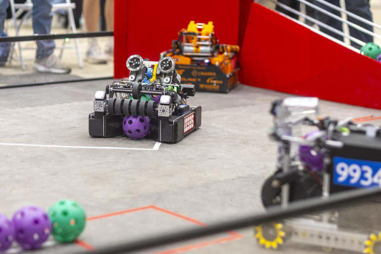 Robotics competition brings kids to Lexington for 'the original sport ...