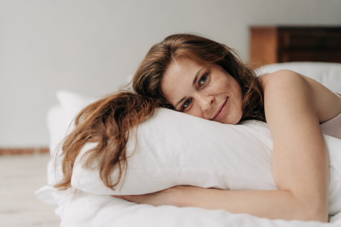 What pillow prints reveal about your skin and how to prevent them