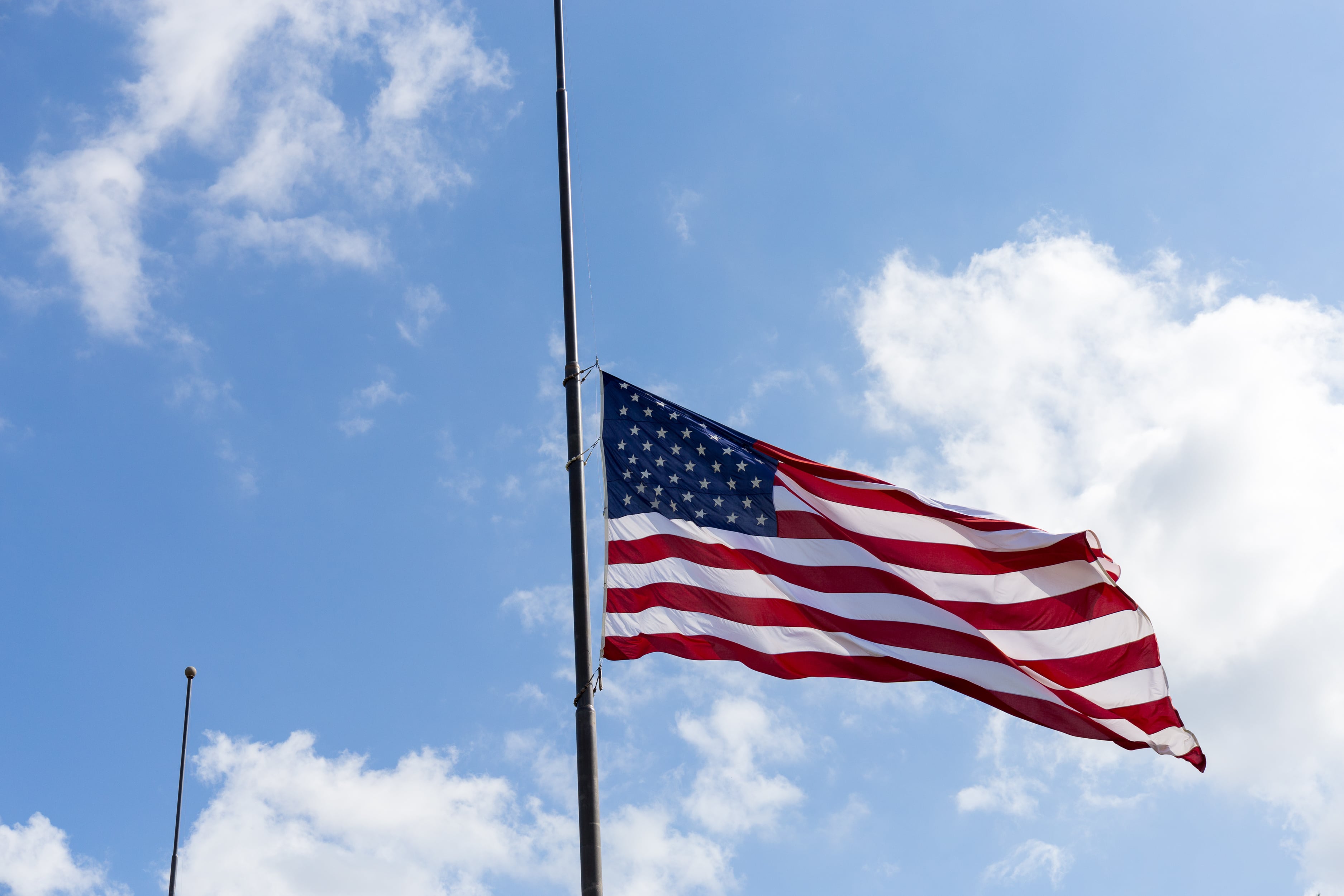 All flags ordered to half-staff to honor 11 killed in Longview paper ...