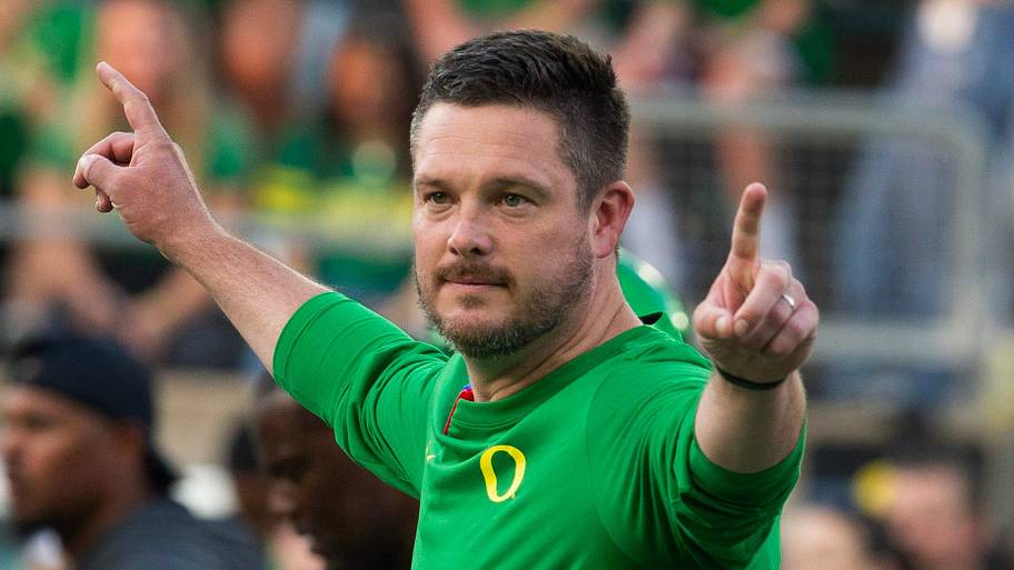Oregon football schedule poses two early playoff threats
