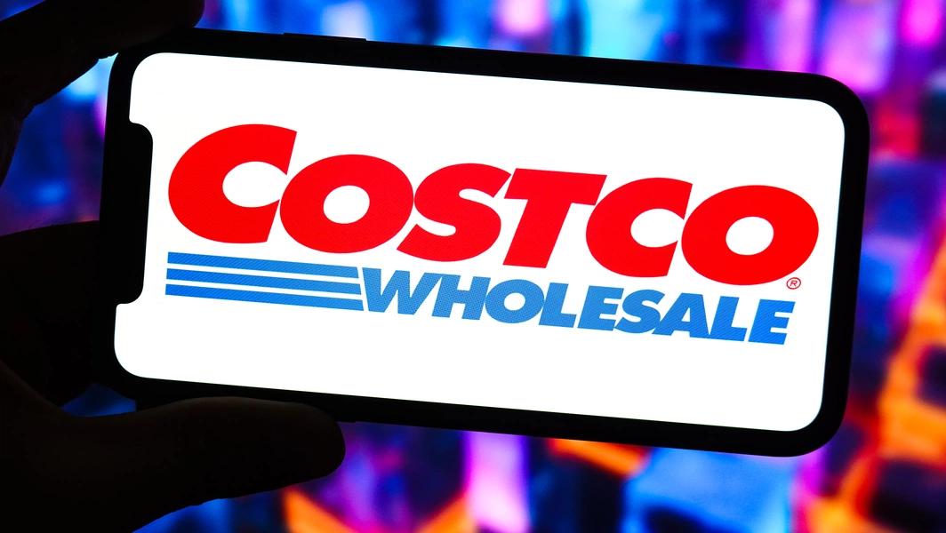 Costco's record quarter fails to lift high-priced stock