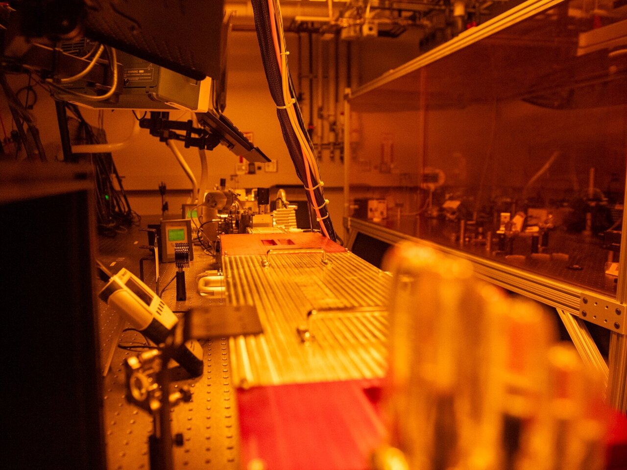 Tabletop 3D printer cuts semiconductor 3D patterning from days to minutes