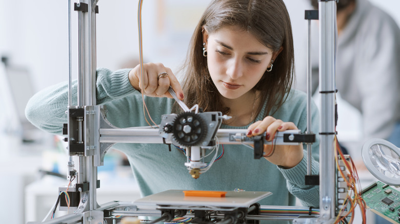 4 3D printing accessories you can save money on by printing yourself