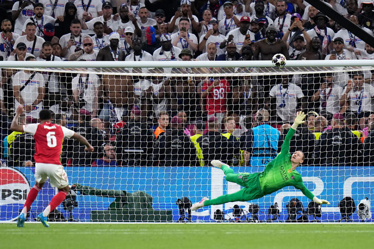 PSG wins back-to-back Champions League titles after shootout victory ...