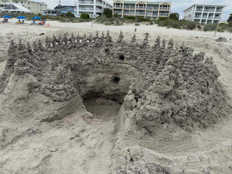 Piccolo Spoleto sand sculpting competition Saturday: Gallery
