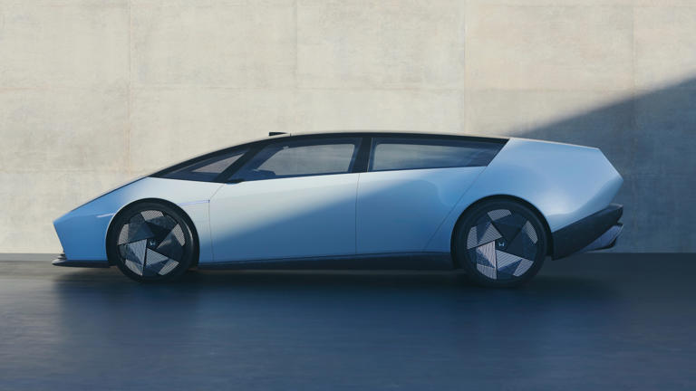 The Honda 0 Series saloon would’ve been a better Ferrari design than ...