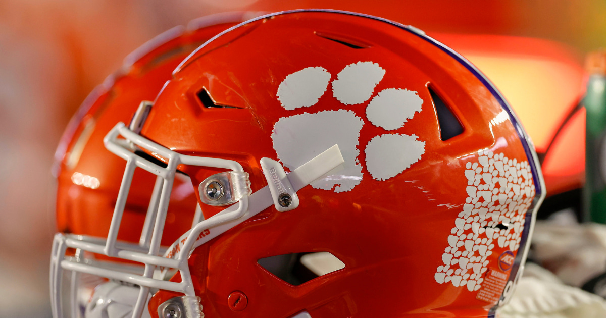 Kentucky is battling Clemson on the recruiting trail