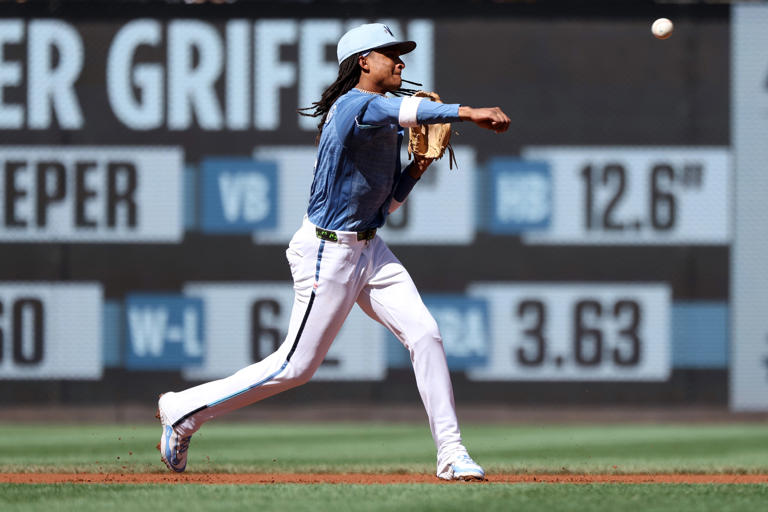 Nationals score 6 in the 7th, beat the Padres 9-4 despite Tatis' first ...