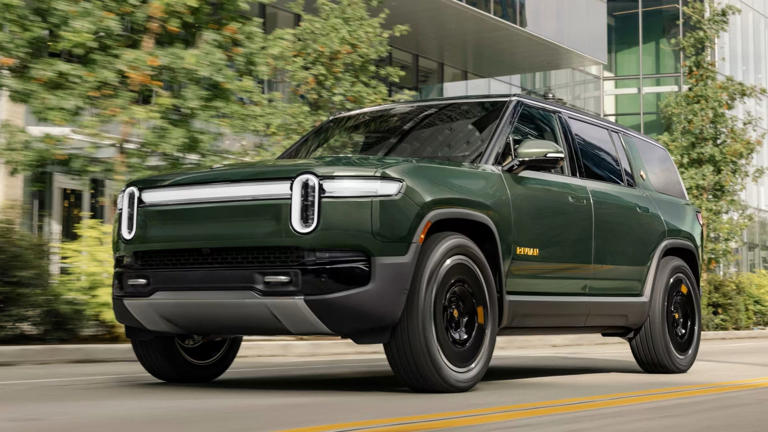 NHTSA opens investigation into 115K Rivian R1T and R1S over rear toe ...