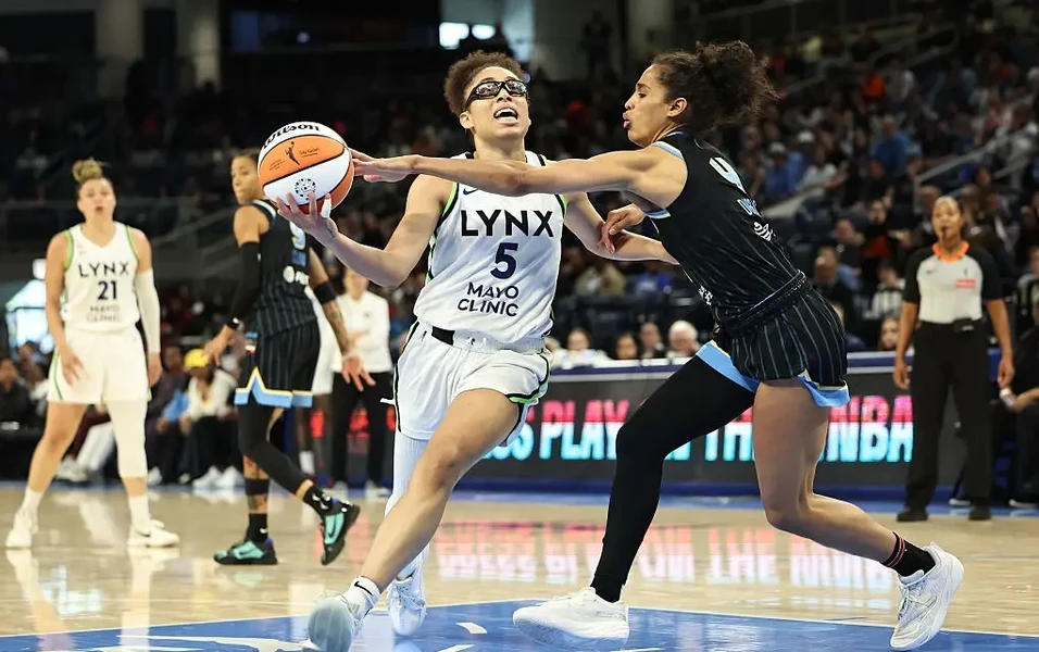 Lynx thrive without Collier in fourth straight win over Sky