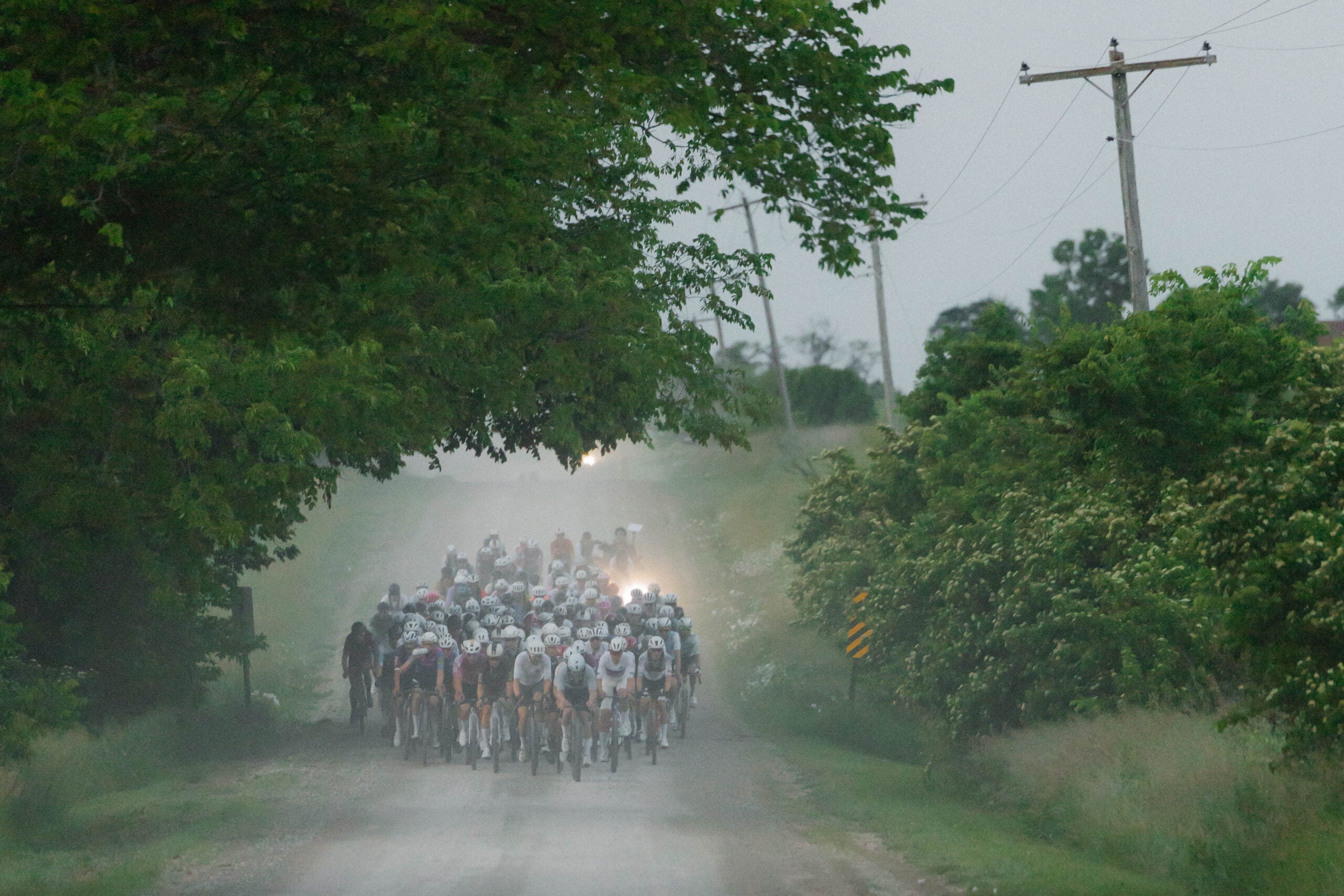 Sofia Gomez Villafane wins Unbound Gravel 200 in a five-up sprint