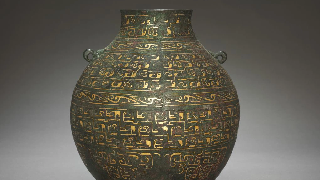Sealed bronze bottle in Chinese tomb holds 2,300-year-old beer