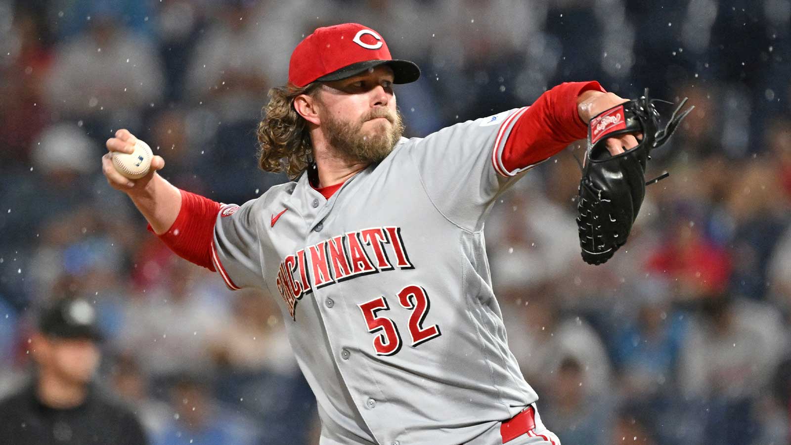 Reds place another pitcher on IL ahead of Braves clash