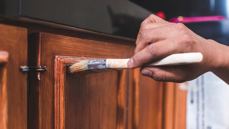 The types of wood kitchen cabinets you should never paint