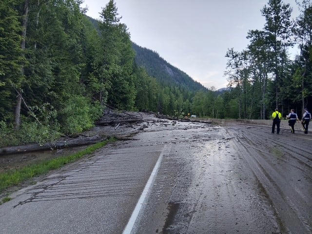 Flood watches, evacuation alerts due to snowmelt in southeastern BC