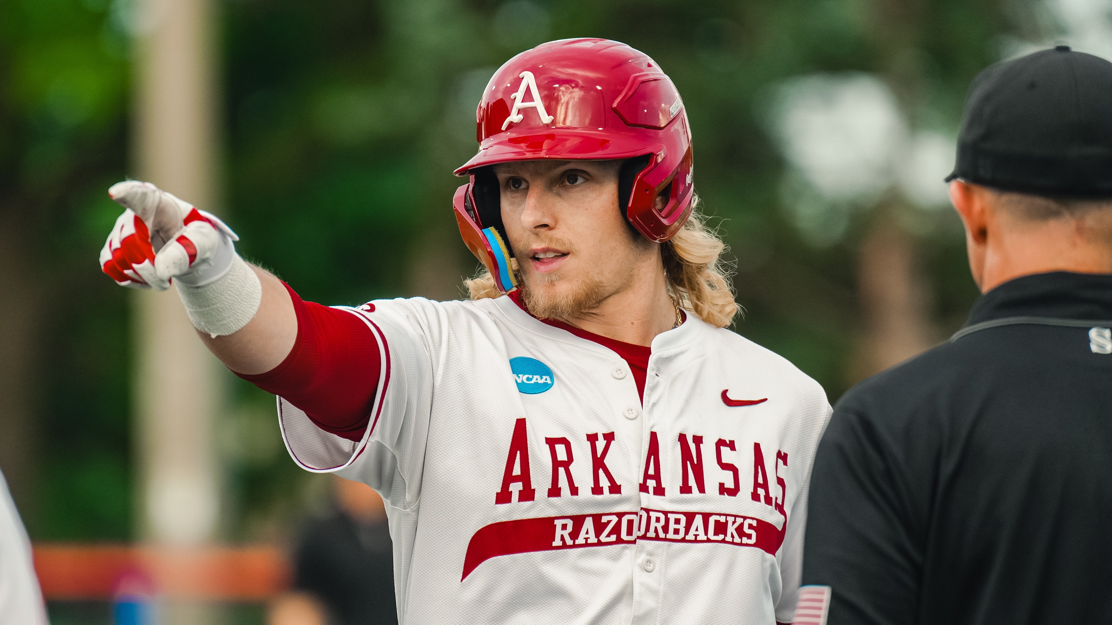 Live updates: Razorbacks, Jayhawks battle for prime position in ...