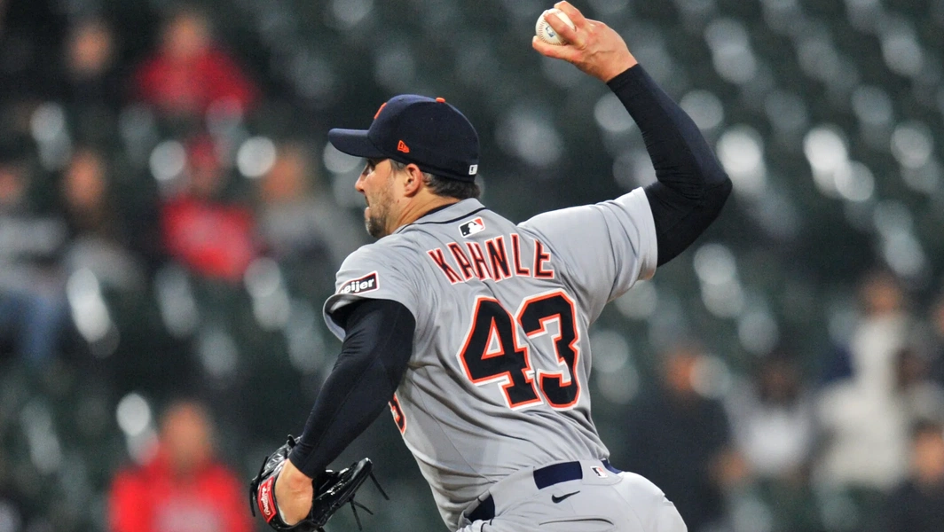 Red Sox face decision as Kahnle's opt-out deadline nears