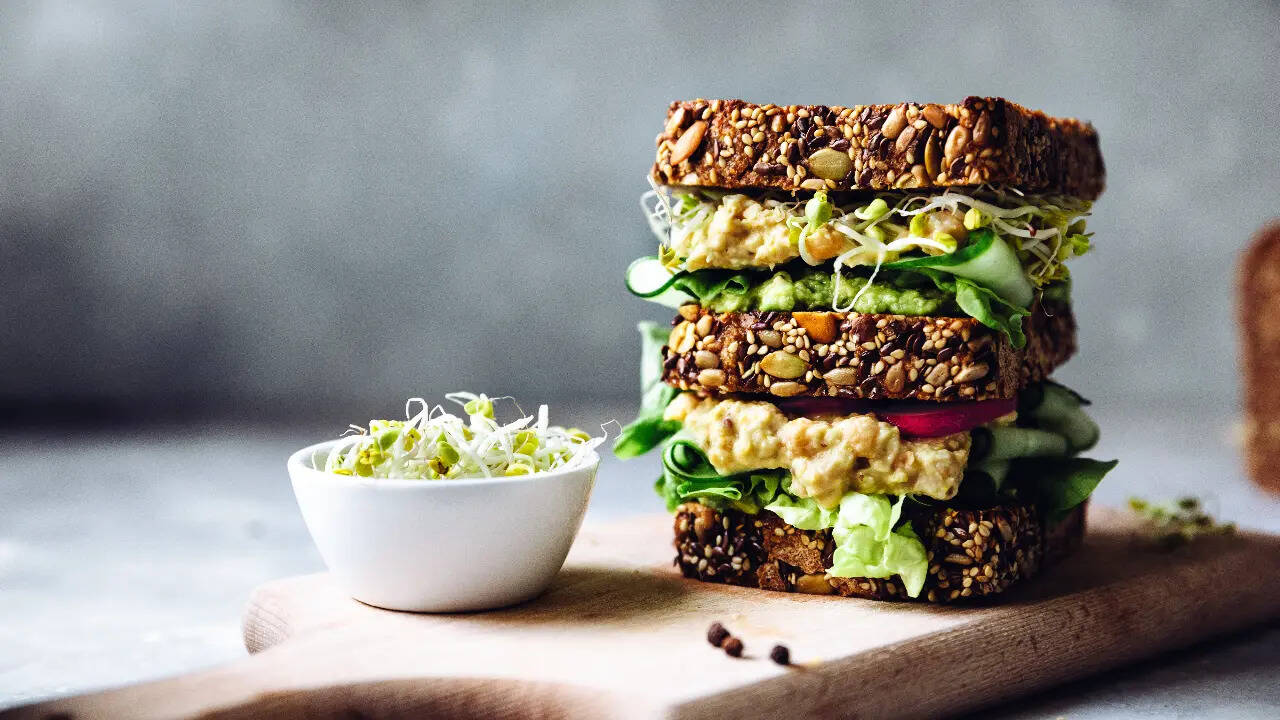 How to make protein and fiber-rich chickpea and cucumber sandwich for ...