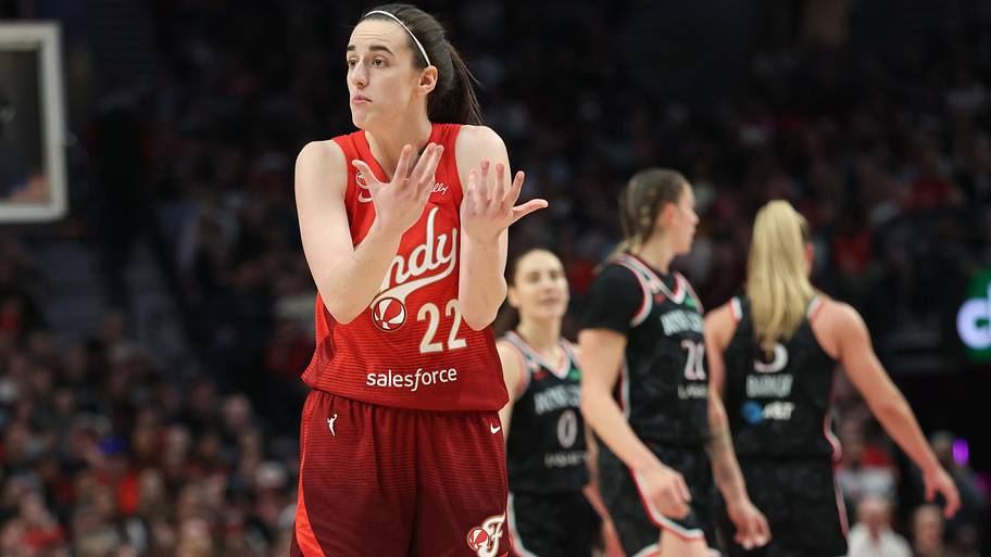 Stephanie White's Caitlin Clark substitution pattern raises questions ...