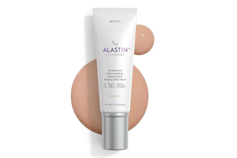Martha Stewart, 84, uses this neck cream that reduces crepey skin and ...