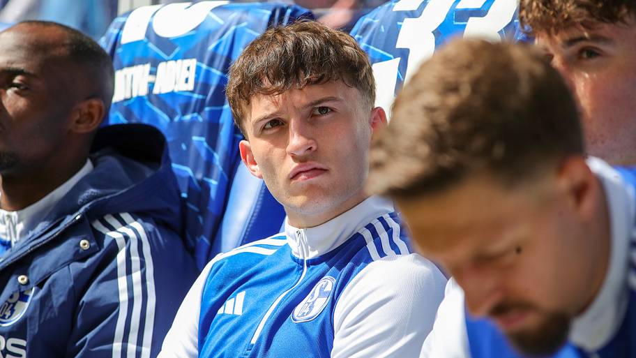 Wirbel um Becker-Vertrag: Bleibt das Eigengewächs überhaupt auf Schalke?
