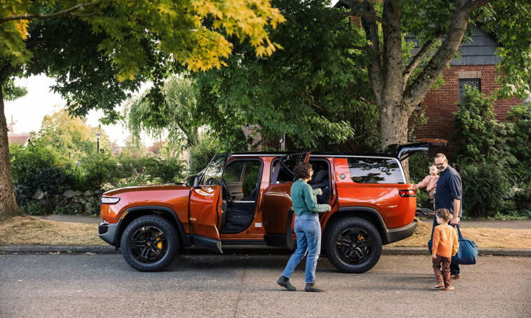 Rivian will deliver the electric R2 starting June 9th, but you’ll need ...