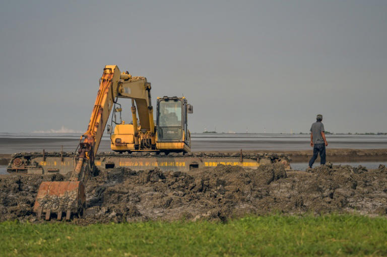 Two decades later, impacts from Indonesia mud volcano linger