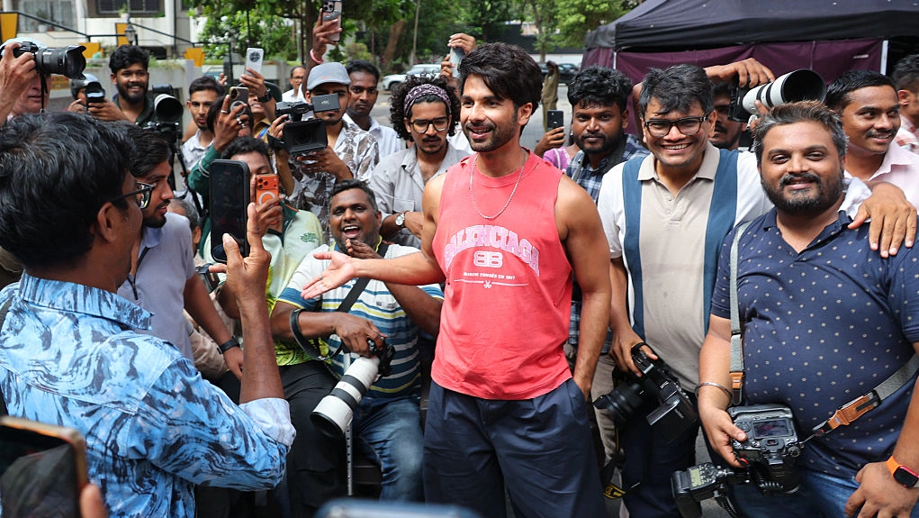 Shahid Kapoor tops 'Cocktail 2' cast pay at Rs 35 crore