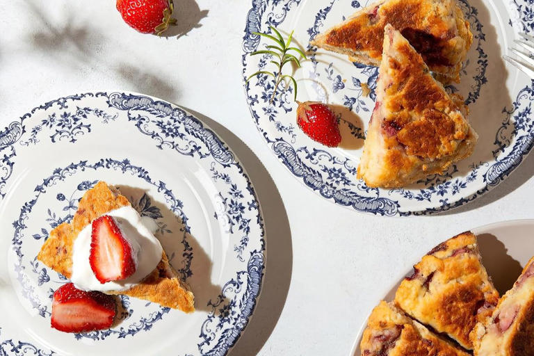 Meghan Markle’s coastal kitchen has us eyeing rustic cake stands ...